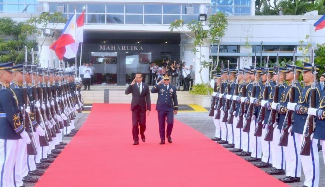 Usai Kunjungan di Filipina, Presiden Jokowi Lanjutkan Kunjungan ke Vietnam Usai Kunjungan di Filipina, Presiden Jokowi Lanjutkan Kunjungan ke Vietnam